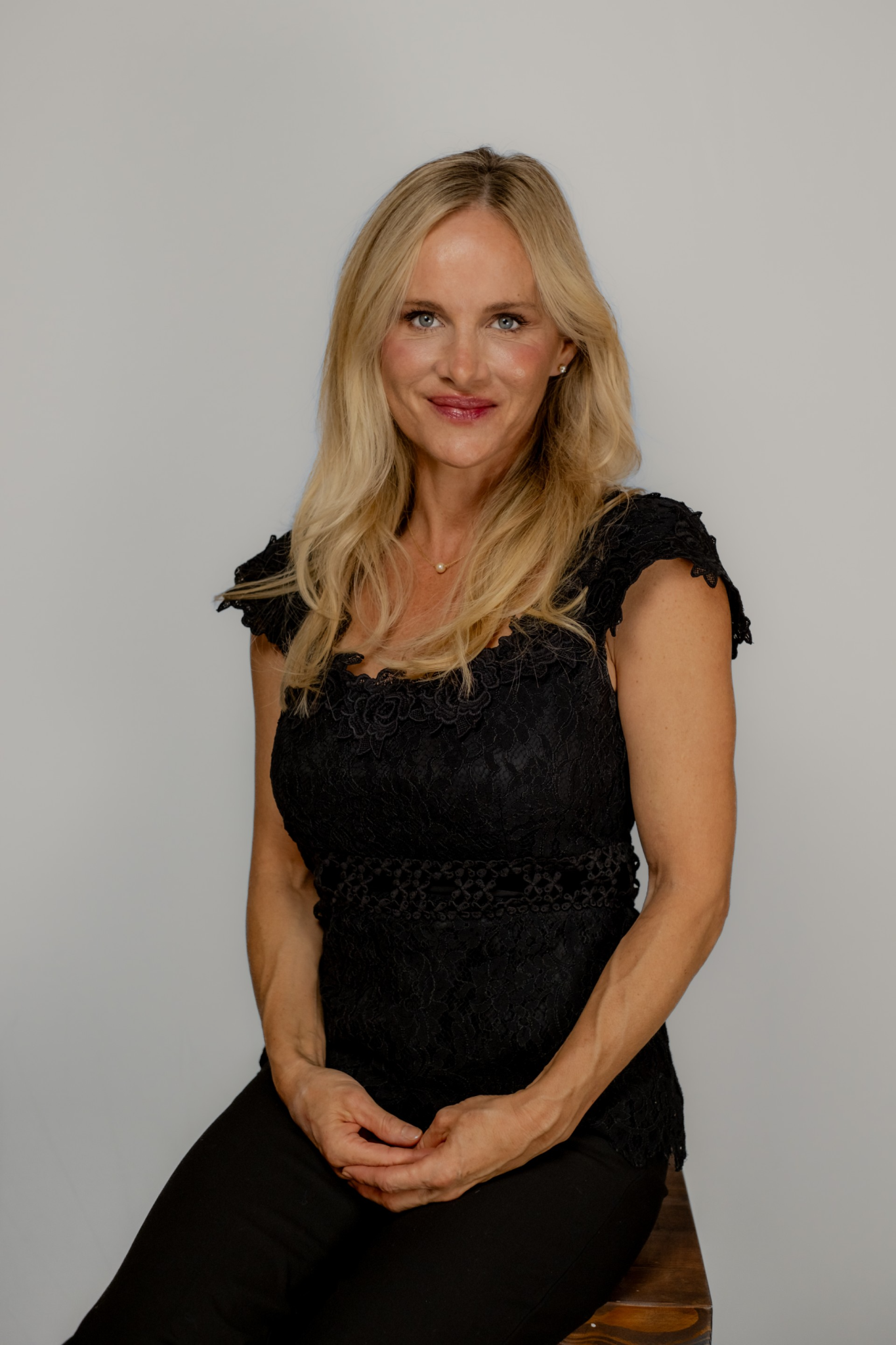 Dr. Heather Pratt | Clinical Psychologist | Therapist Newport Beach